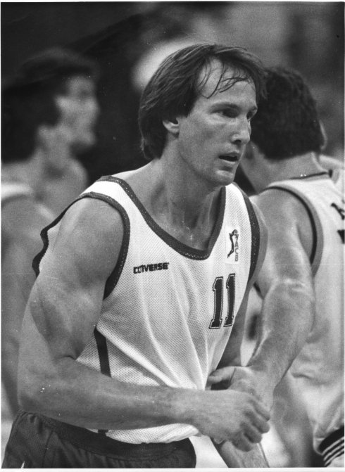 Nostálgicos. Jeff Lamp, con la canasta entre ceja y ceja. Por Roberto ...